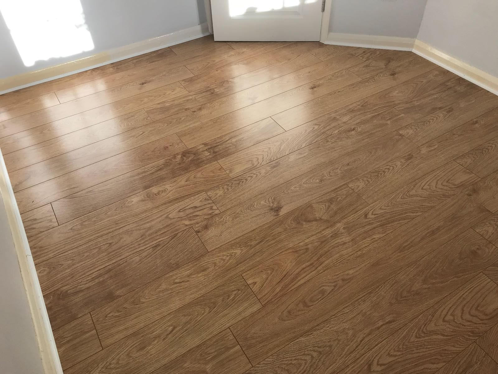 Laminate Fitting and Flooring Services | London Carpet Store